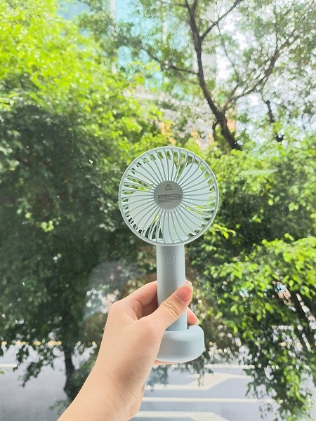 small handle fans